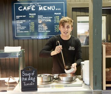 Macleod Tables Cafe – Dunvegan